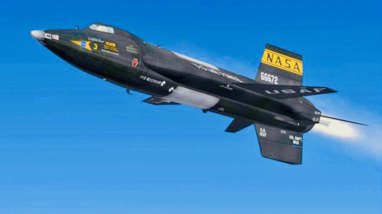 X-15 - Fastest Manned Rocket Plane Ever - NASA Breaks Supersonic Record ...