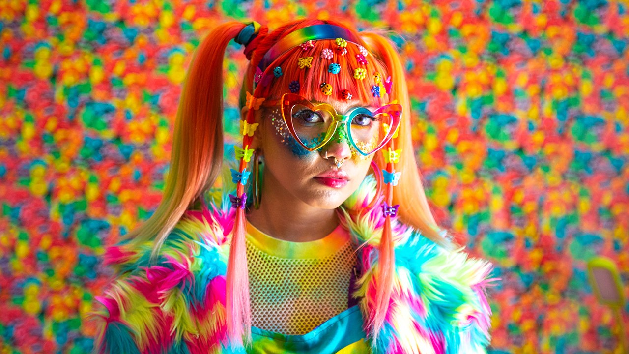 Meet The Rainbow Lady | HOOKED ON THE LOOK - video Dailymotion