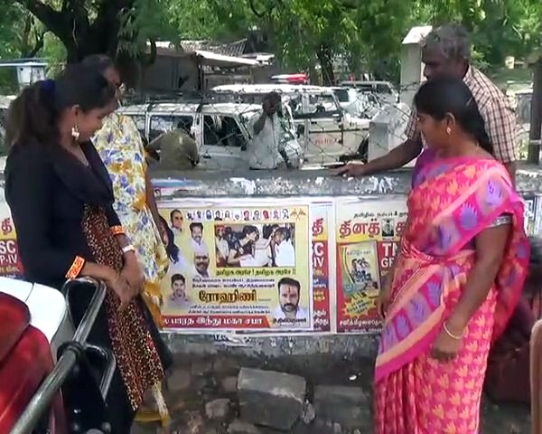 ரோகிணி எங்களுக்கு திரும்பி வர வேண்டும்.. சேலத்தை கலக்கும் போஸ்டர்கள் ...