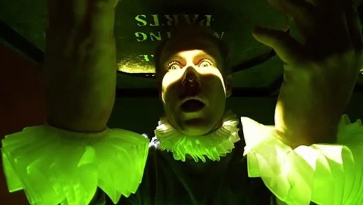 MAN IN BOX | Scary Short Horror Film | Screamfest - Vídeo Dailymotion