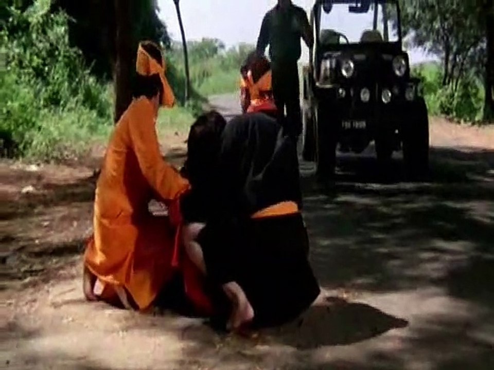 Nigahen Dvdrip 1989 Bollywood Snakes Hindi Movie Part 2 Sunny Deol ...