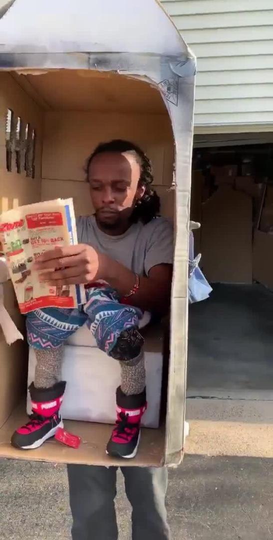 Guy Dresses Up as Toilet Booth for Halloween video Dailymotion