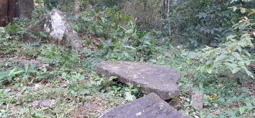 Tomb of Karimala Arayan, First priest of Sabarimala, has founded ...