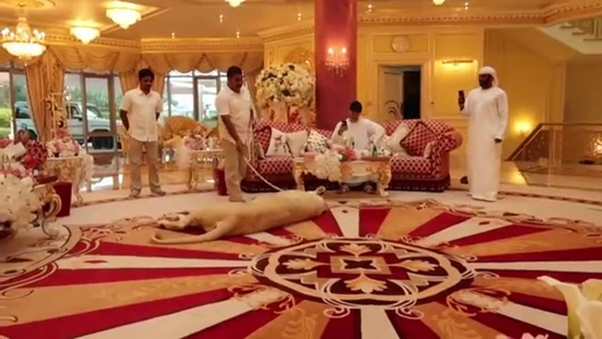 Dubai Royal Palace Inside