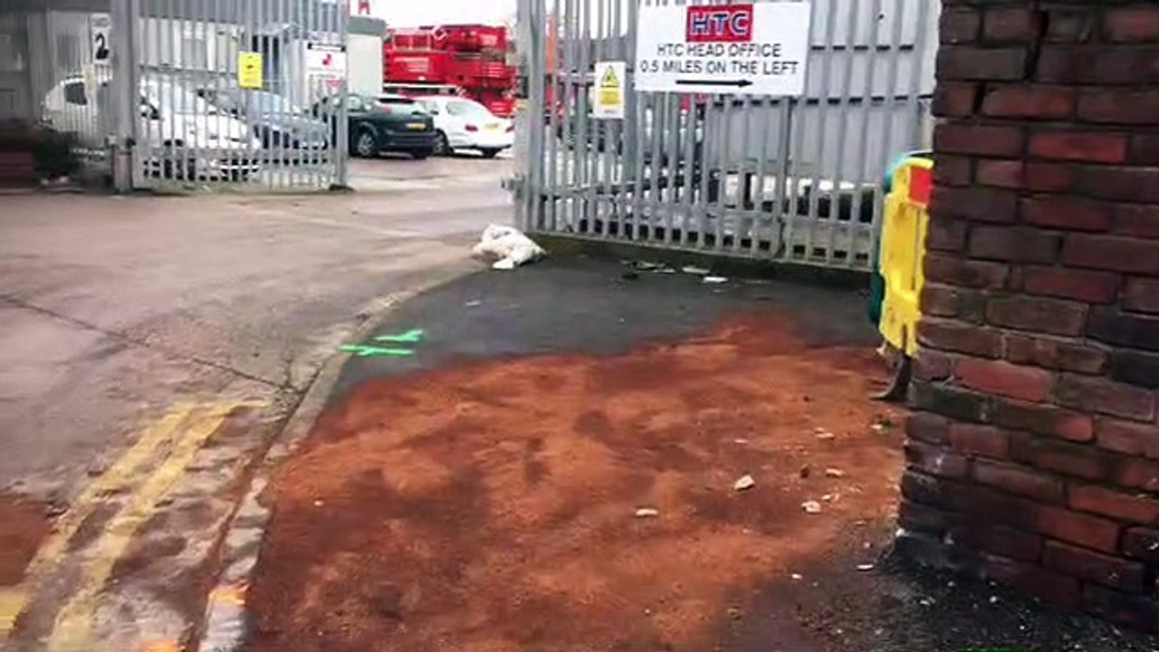 Fatal RTC on Blackburn Road, Sheffield - video Dailymotion