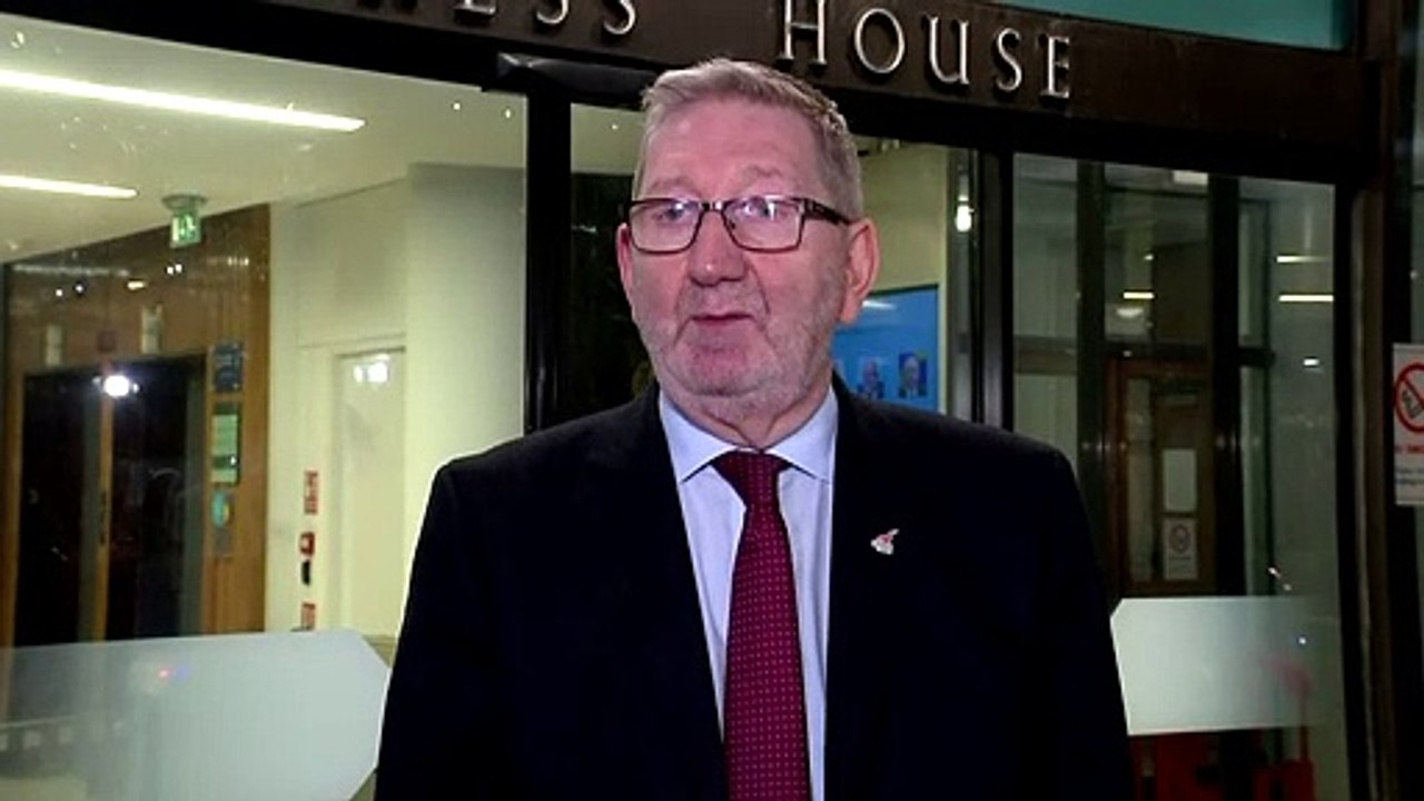 McCluskey: Unite the Union backs Rebecca Long-Bailey - video Dailymotion