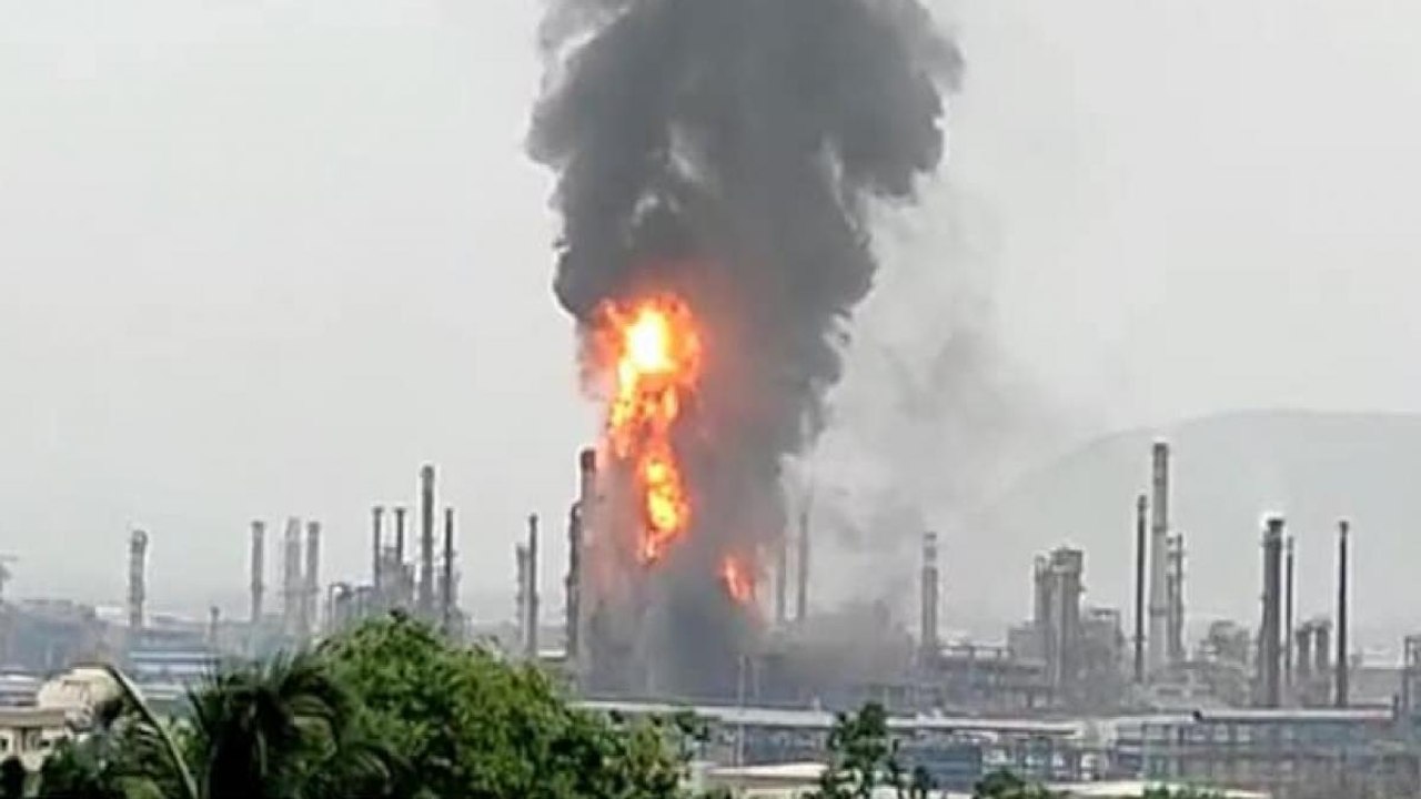 Visakhapatnam: Fire breaks out at HPCL plant - video Dailymotion