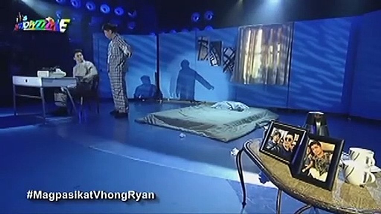 It%27s Showtime Magpasikat 2015- Vhong %26 Ryan Performance %28Part 1 ...