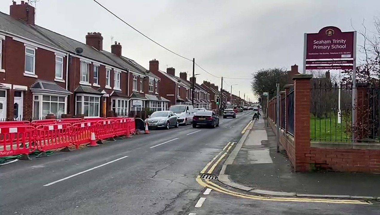 Boy hit by car in Princess Road, Seaham - video Dailymotion
