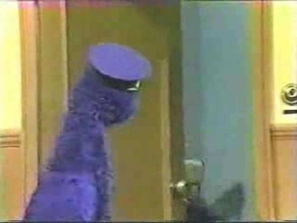 Grover delivers a singing telegram - video Dailymotion