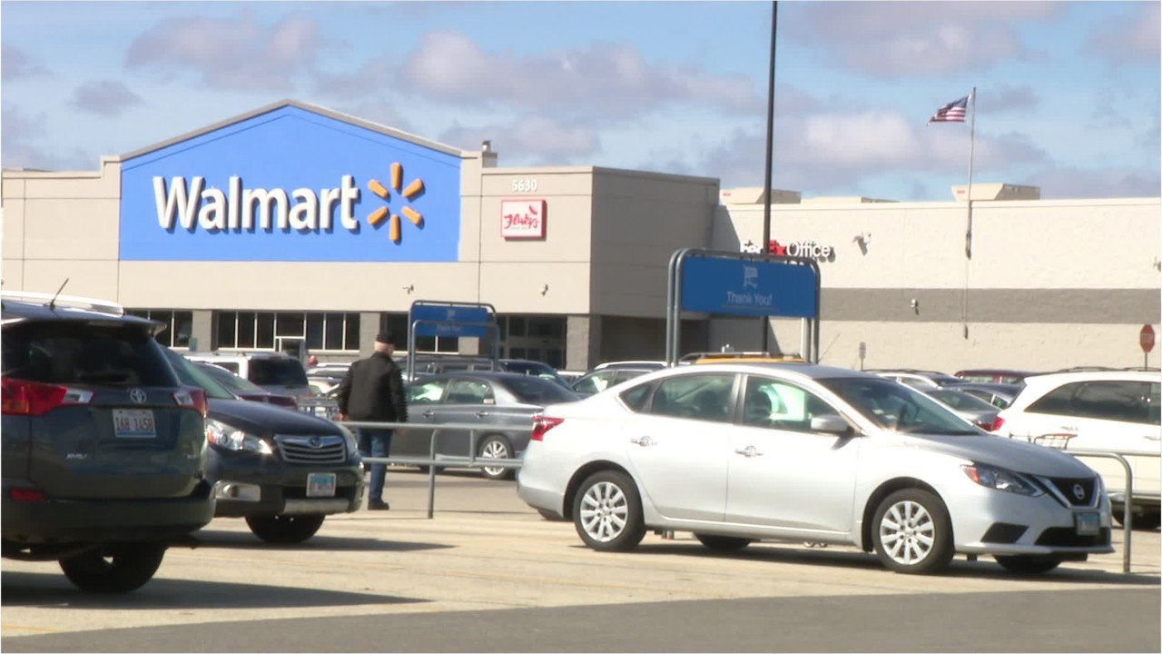 Walmart Opens First Drive-thru Testing Sites - video Dailymotion