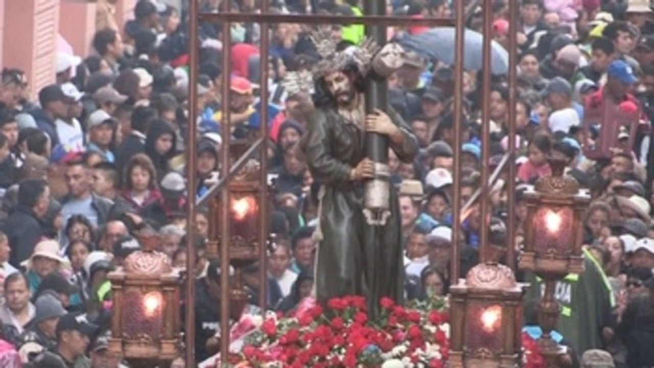Ecuador llega a la Semana Santa sumido en su propio calvario - Vídeo ...