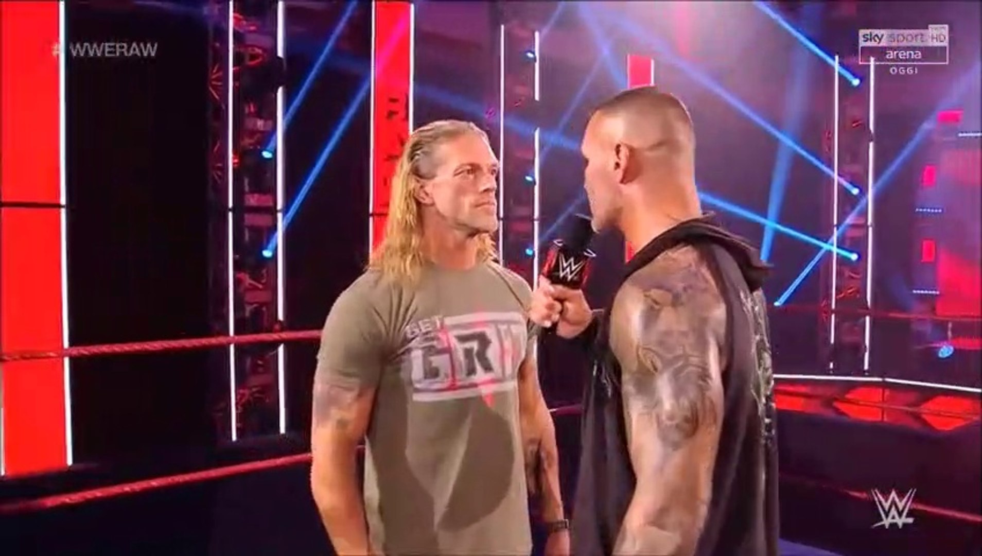 Randy Orton E Jojo Si Tengono Per Mano