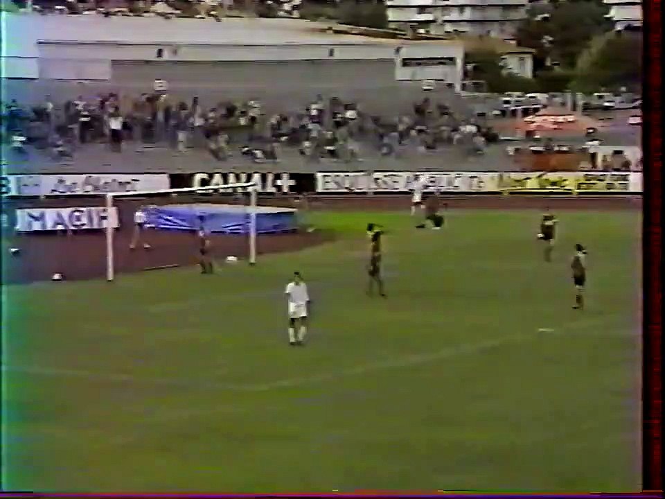 14/08/1993 : Magid Musisi (59') : Niort - Rennes (2-1) - Vidéo Dailymotion