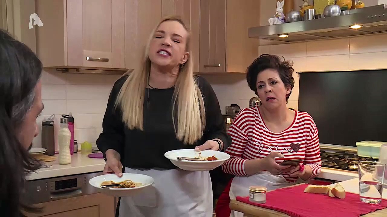 ΝΕΟ ΕΠΕΙΣΟΔΙΟ. ΕΛΑ ΣΤΗ ΘΕΣΗ ΜΟΥ - video Dailymotion
