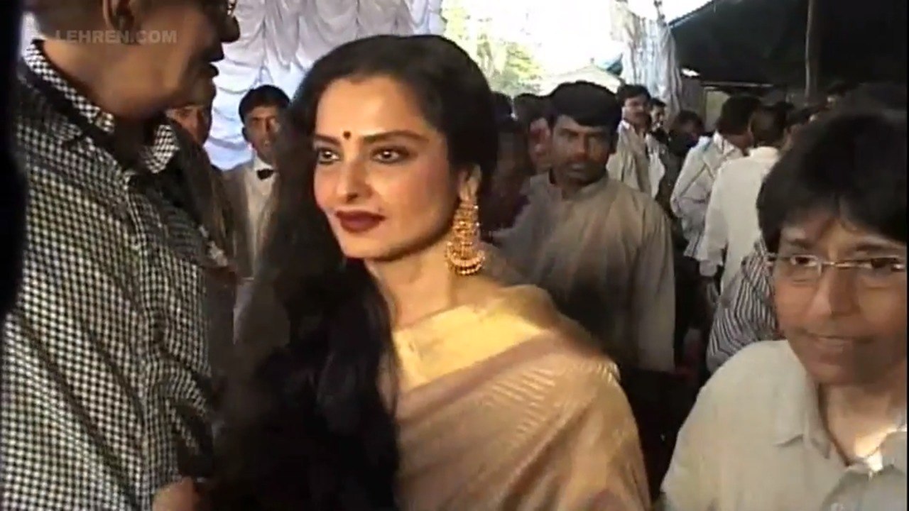 Revealed: Rekha's Mysterious Relationship With Her Secretary Farzana ...