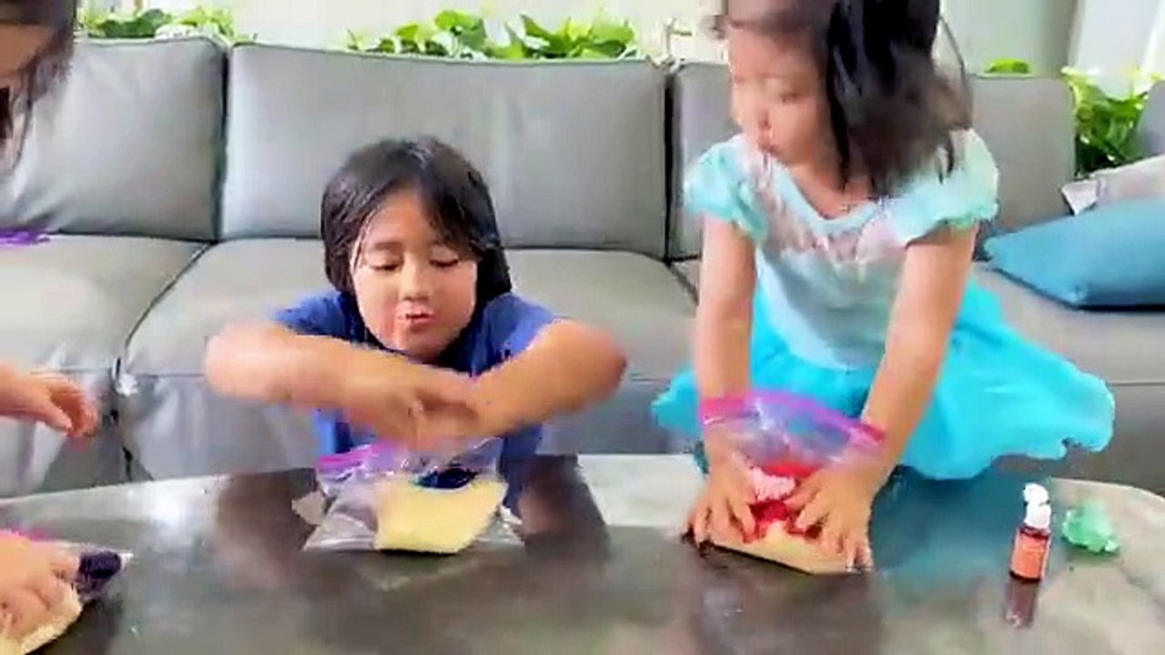 How to Make Playdough Homemade DIY with Ryan's World! - video Dailymotion