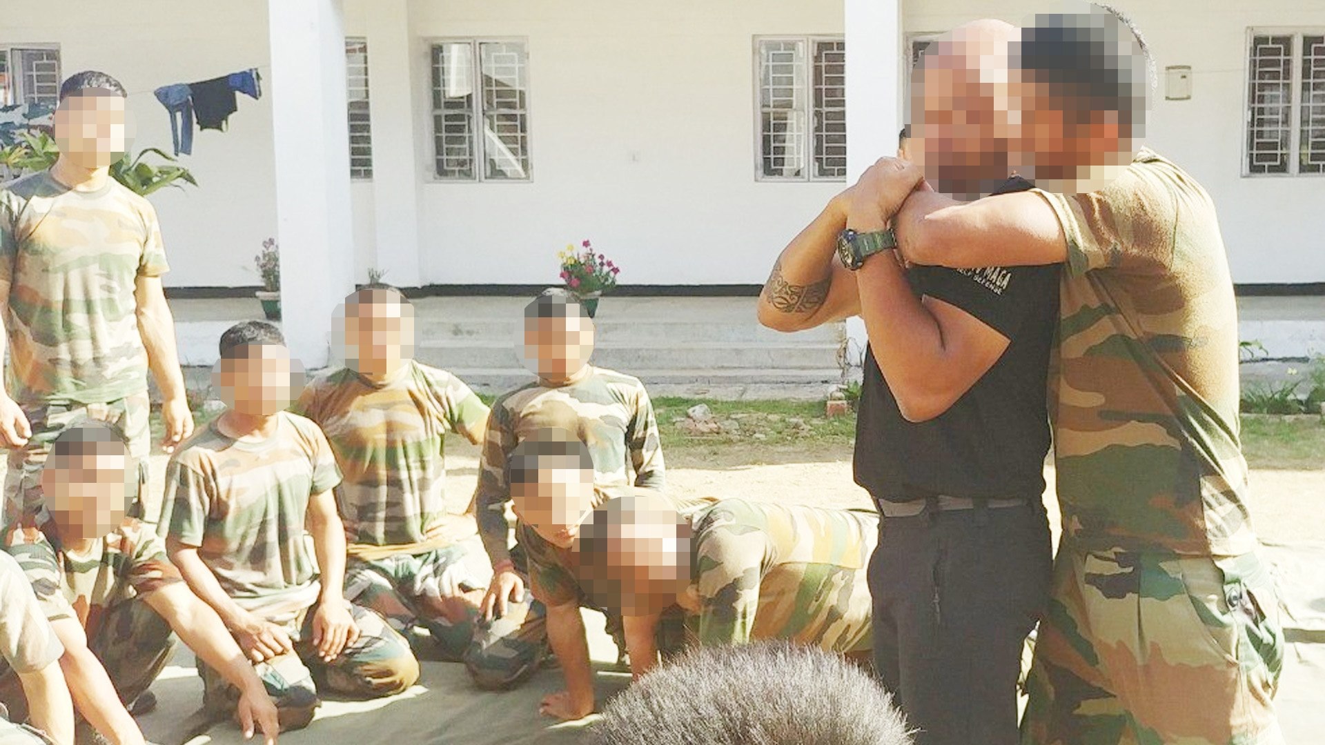 Commandos Ghatak Arm Indiach