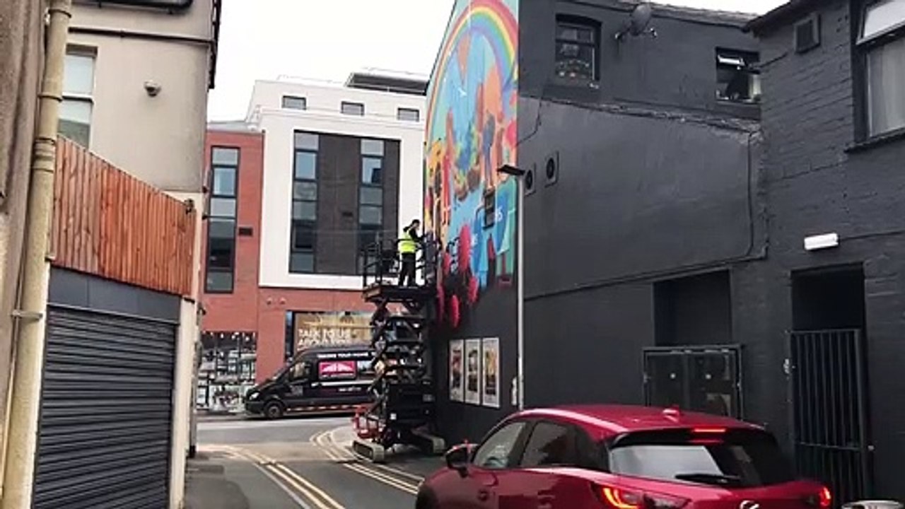 Northern Way Preston mural to NHS and keyworkers - video Dailymotion