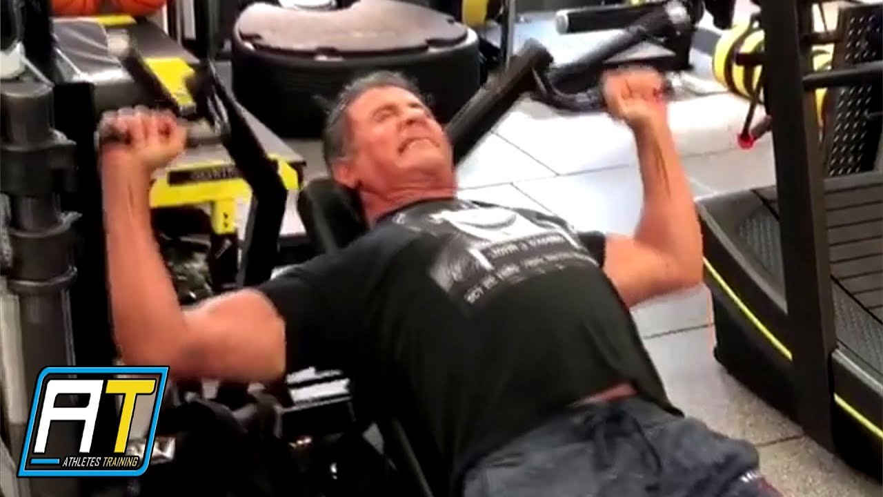 Sylvester Stallone workout 74 years old - Rambo / Rocky - Vidéo Dailymotion