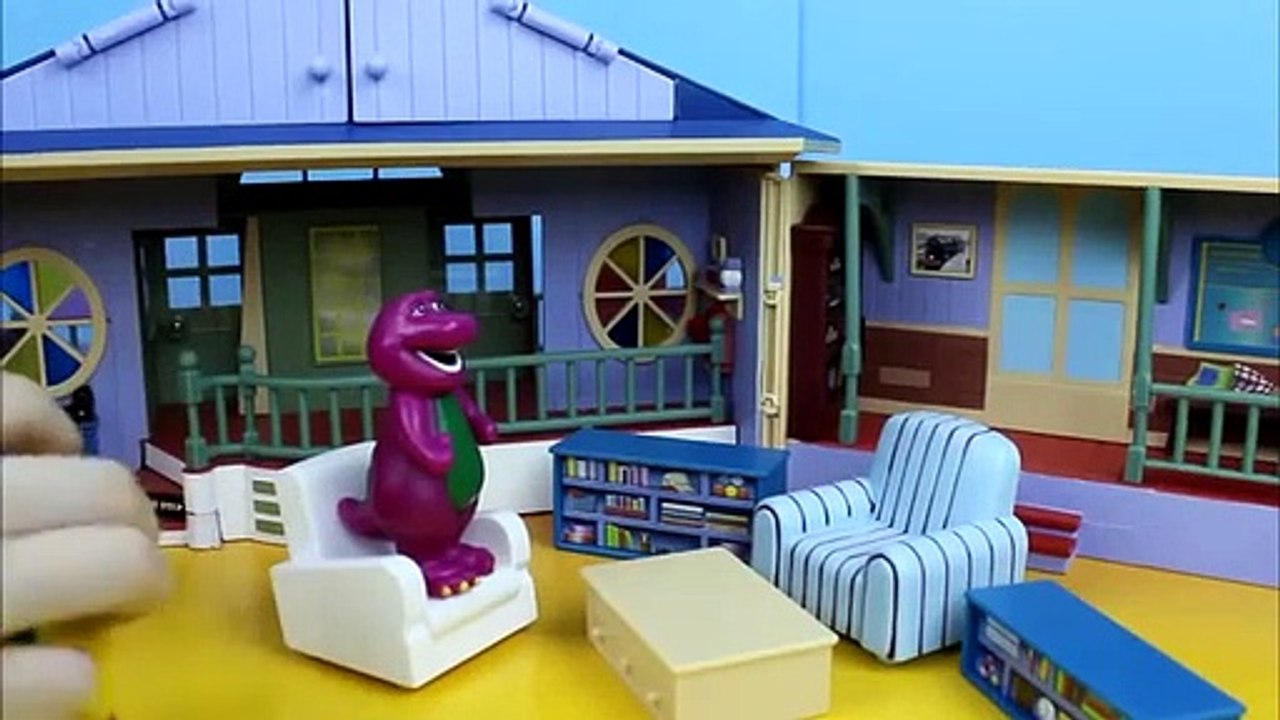 Barney Friends Schoolhouse Playset Disney Pixar Cars Lightning McQueen Mater crash into Barney