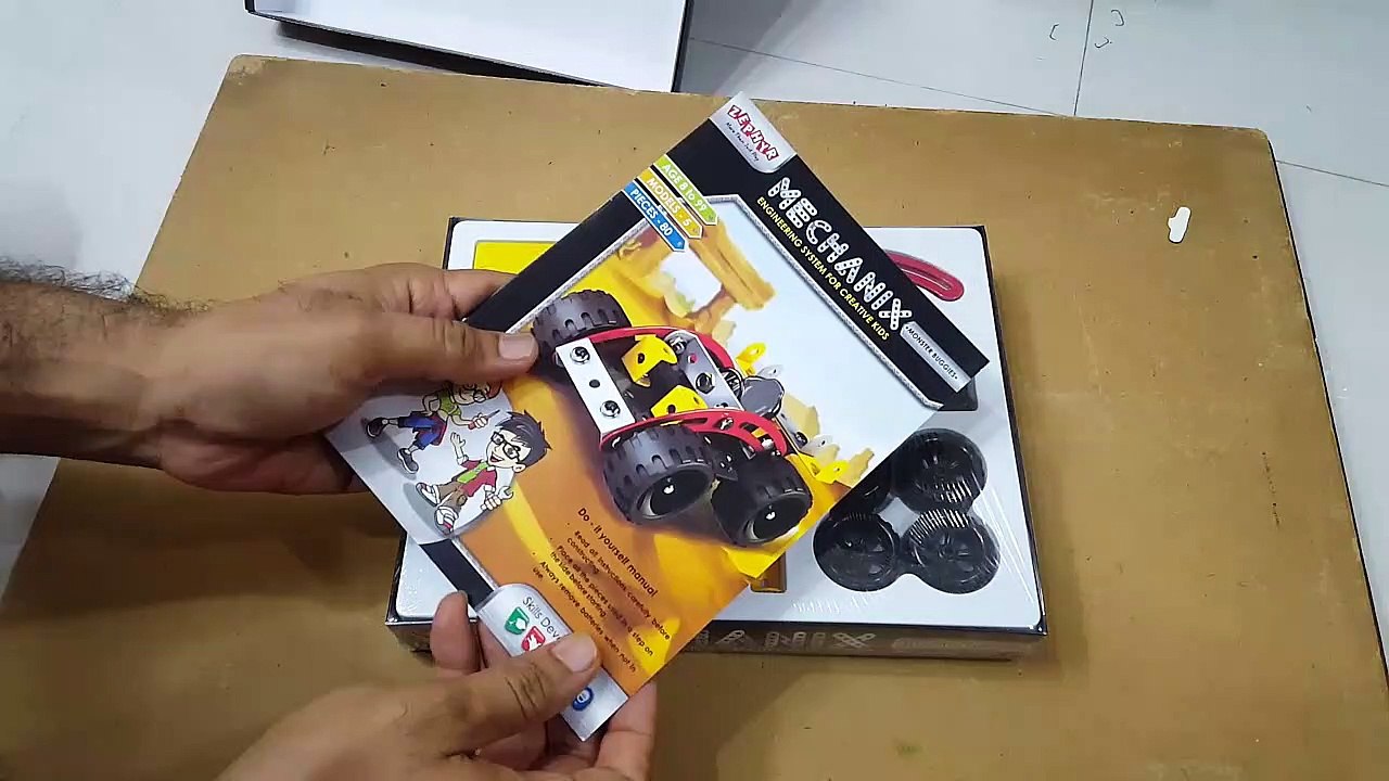 Unboxing and review of Zephyr Mechanix Monster Buggies - video Dailymotion