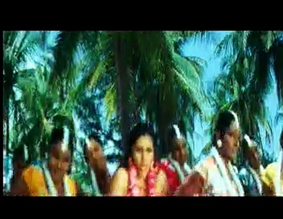 NAMITHA HOT SHOW IN BEACH - video Dailymotion