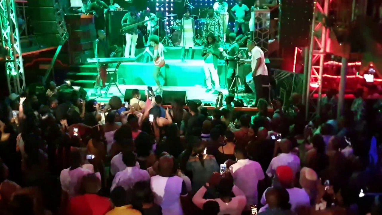 Darline Desca feat. Roody - M Pa Kyè (LIVE) - video Dailymotion