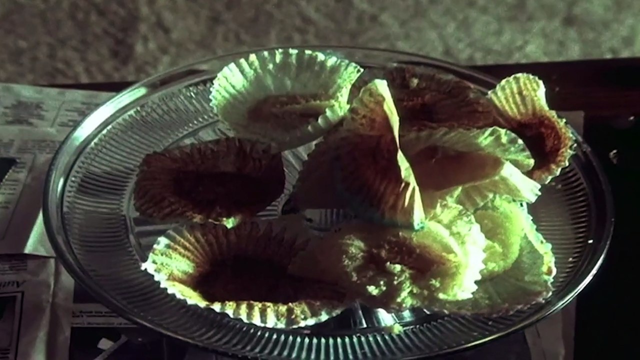 Smiley Face Movie (2007) - Anna Faris, Danny Masterson, John Krasinski ...