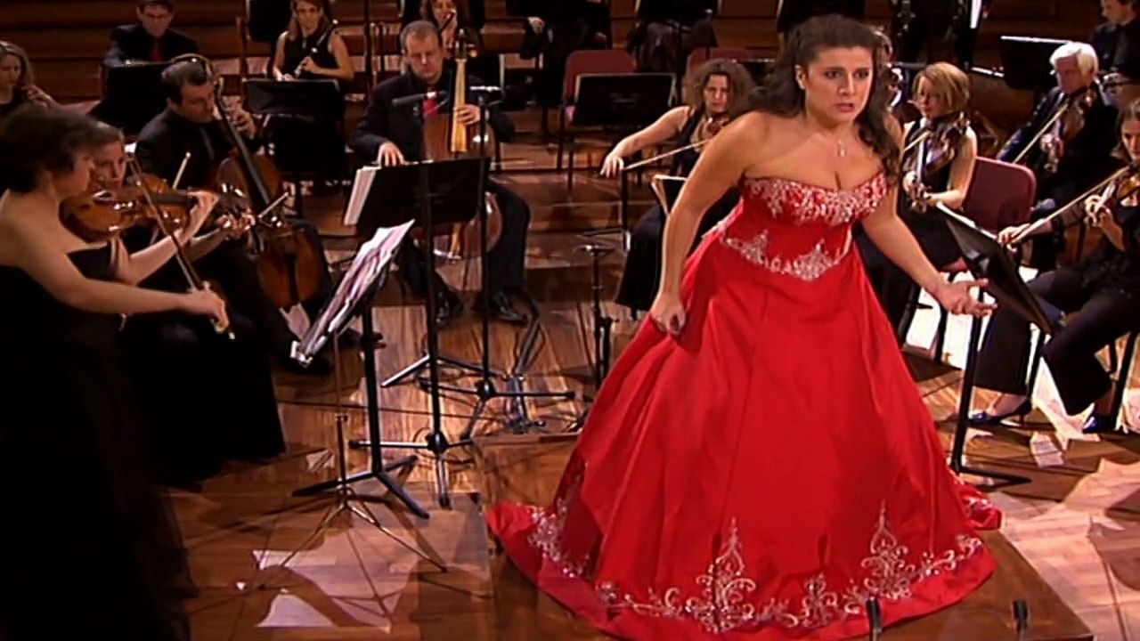 MANUEL DEL PÓPULO VICENTE GARCÍA: "E non lo vedo... Son regina ...