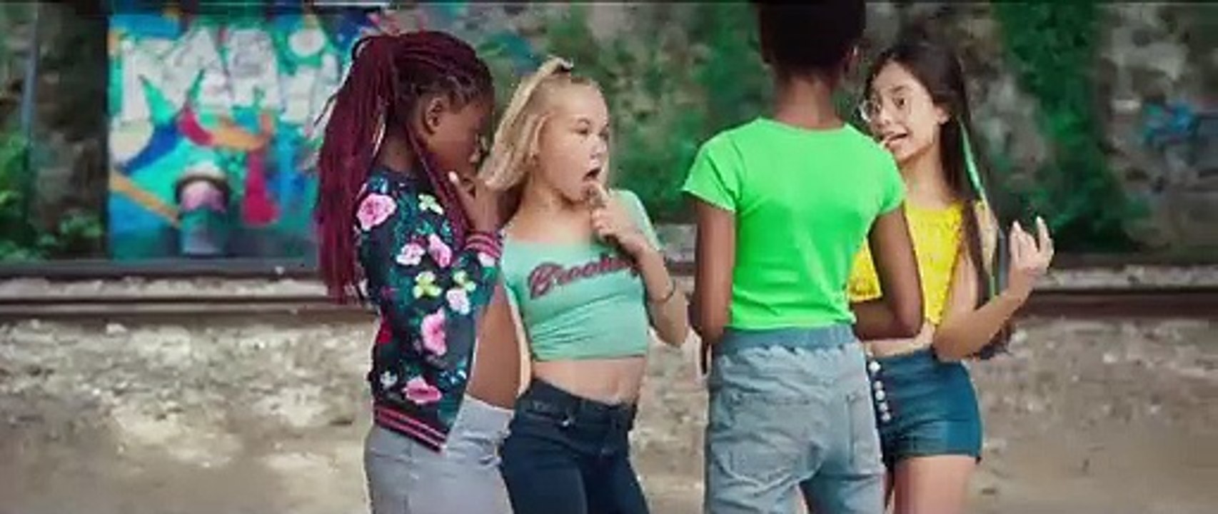 MIGNONNES - Bande annonce officielle - Vidéo Dailymotion