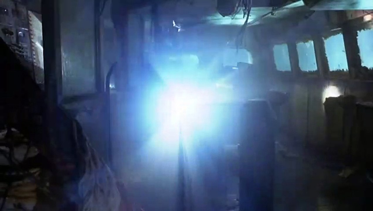 Ghost Ship Movie (2002) - Gabriel Byrne, Julianna Margulies, Ron Eldard ...