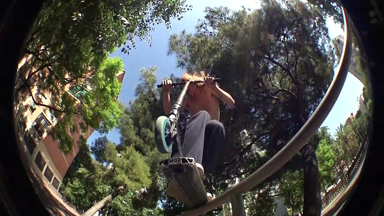 Occitanie Scooter Street Competition Men’s 1st Place | Juzzy Carter ...