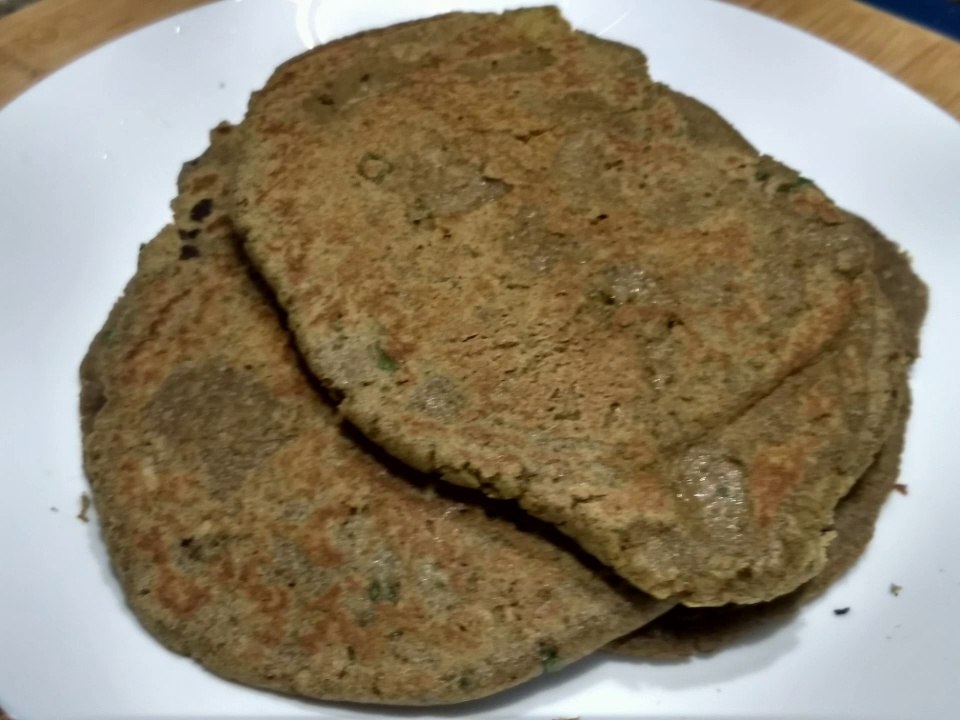 kuttu ke atte ki roti / buckwheat flour roti for weight loss - video ...