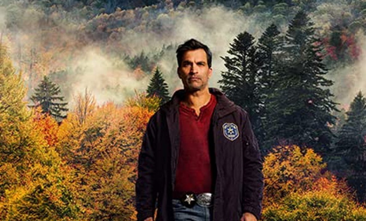 BLUE RIDGE Movie - Johnathon Schaech, Sarah Lancaster, Graham Greene ...