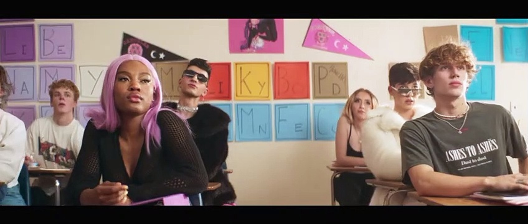 Larray - Canceled (Official Music Video) - Vidéo Dailymotion