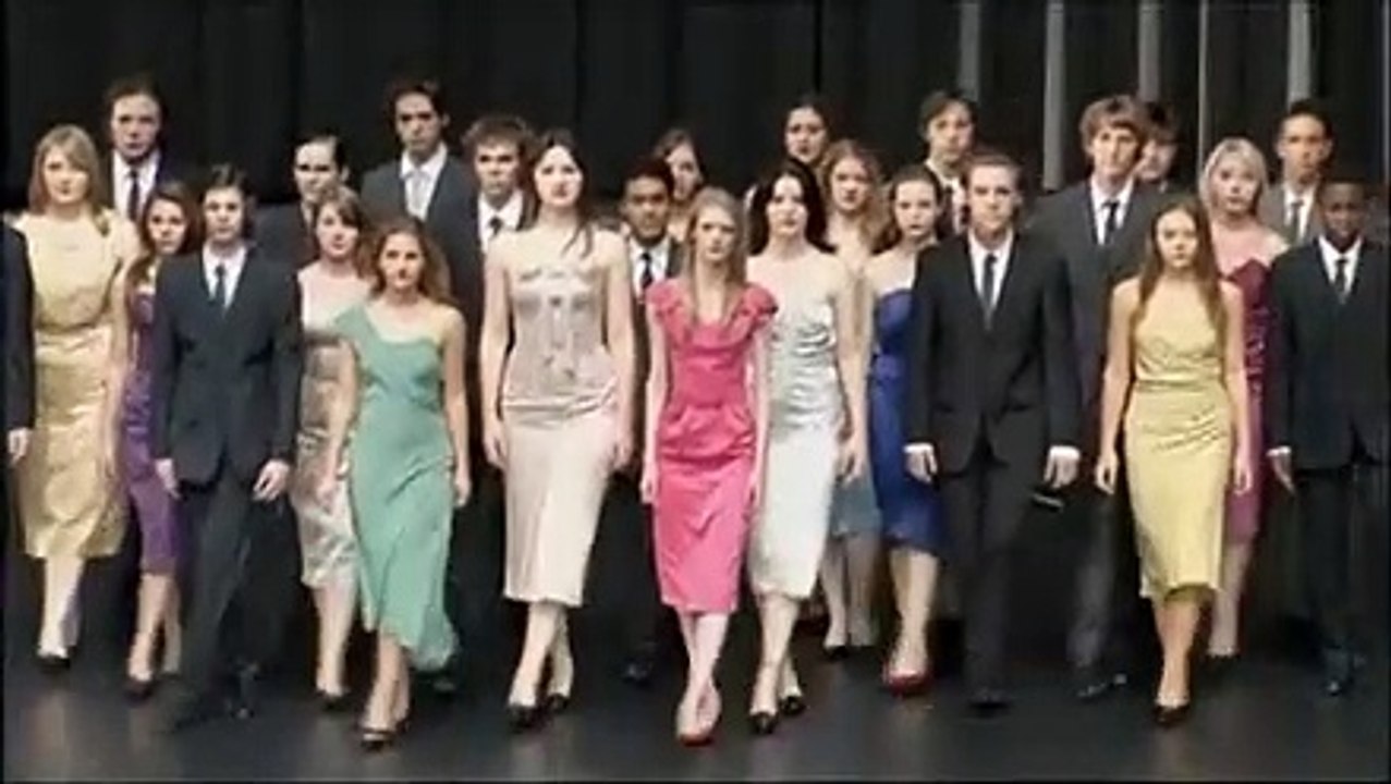 Dancing Dreams - Sui passi di Pina Bausch (Trailer HD) - Video Dailymotion