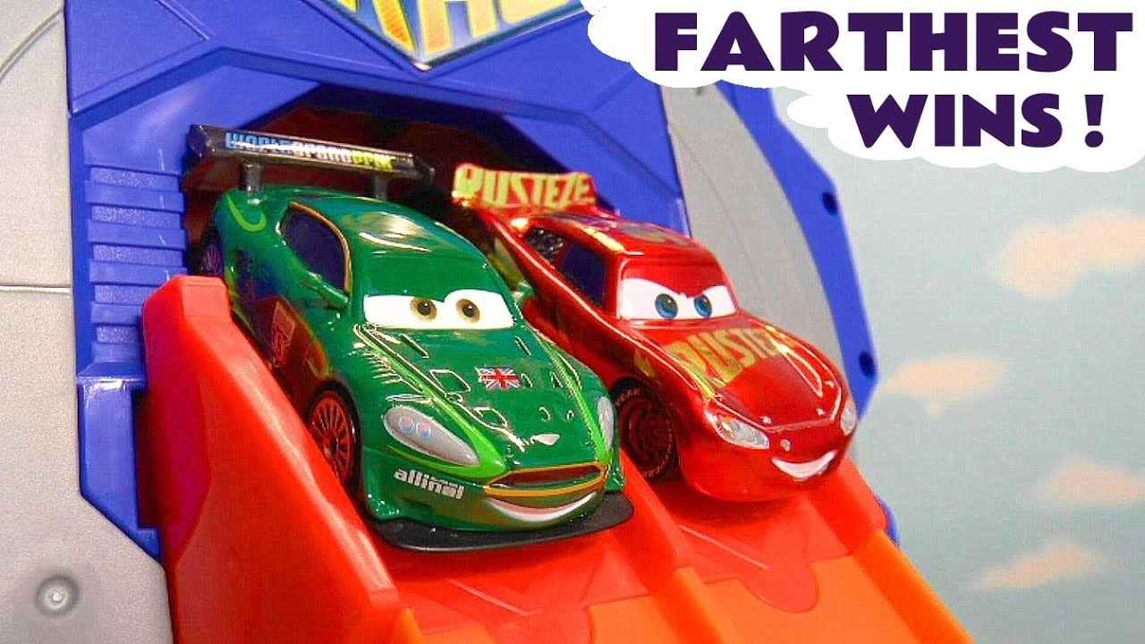 Mega Garage Hot Wheels Farthest Wins Funny Funlings Race with Disney ...