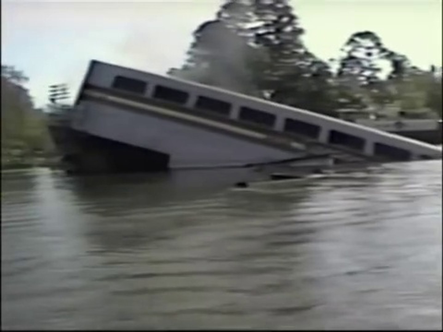 Train Wreck Newark Bay