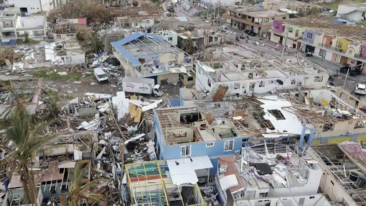 Homes wiped out by Hurricane Iota in Colombia's Providencia island ...