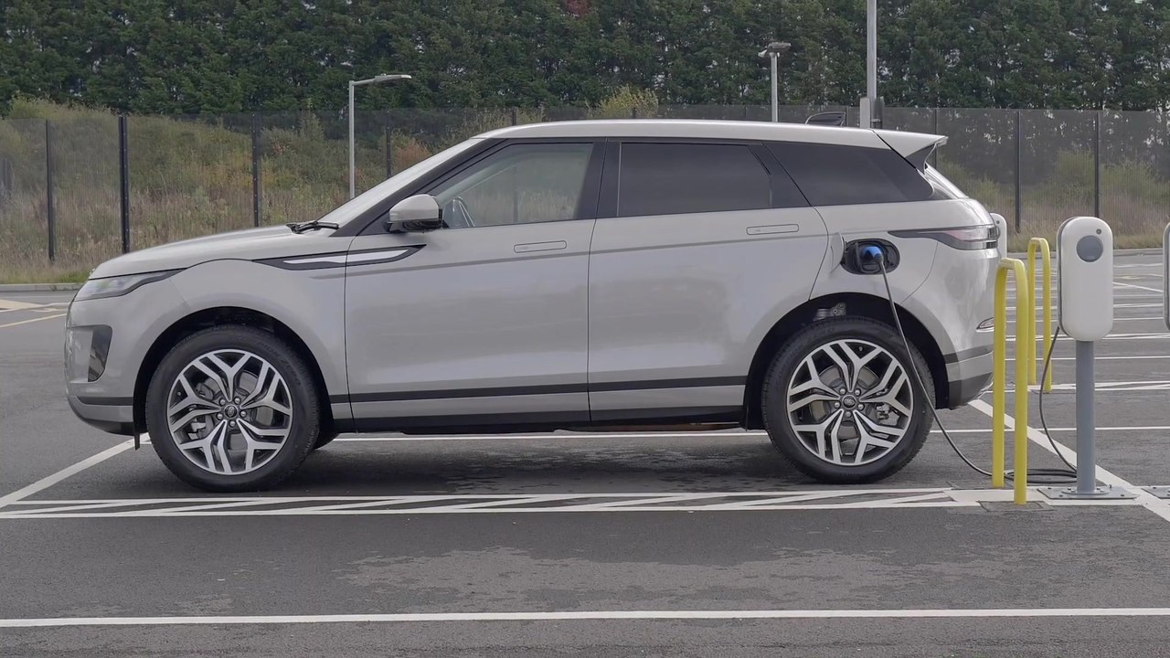 Range Rover Evoque PHEV charging process - video Dailymotion