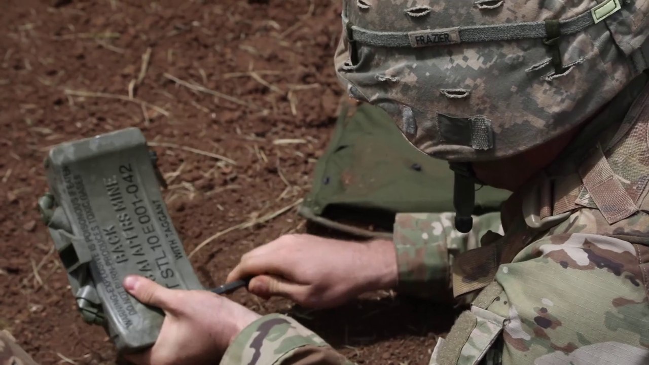 Watch US Army Live Fire Claymore Mines - video Dailymotion