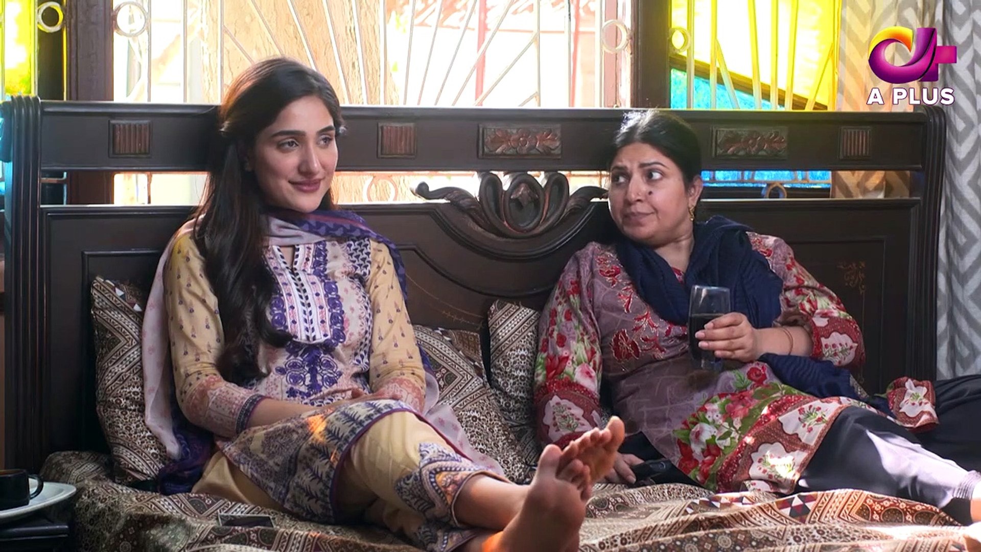 Sabreen Hisbani Wallpapers