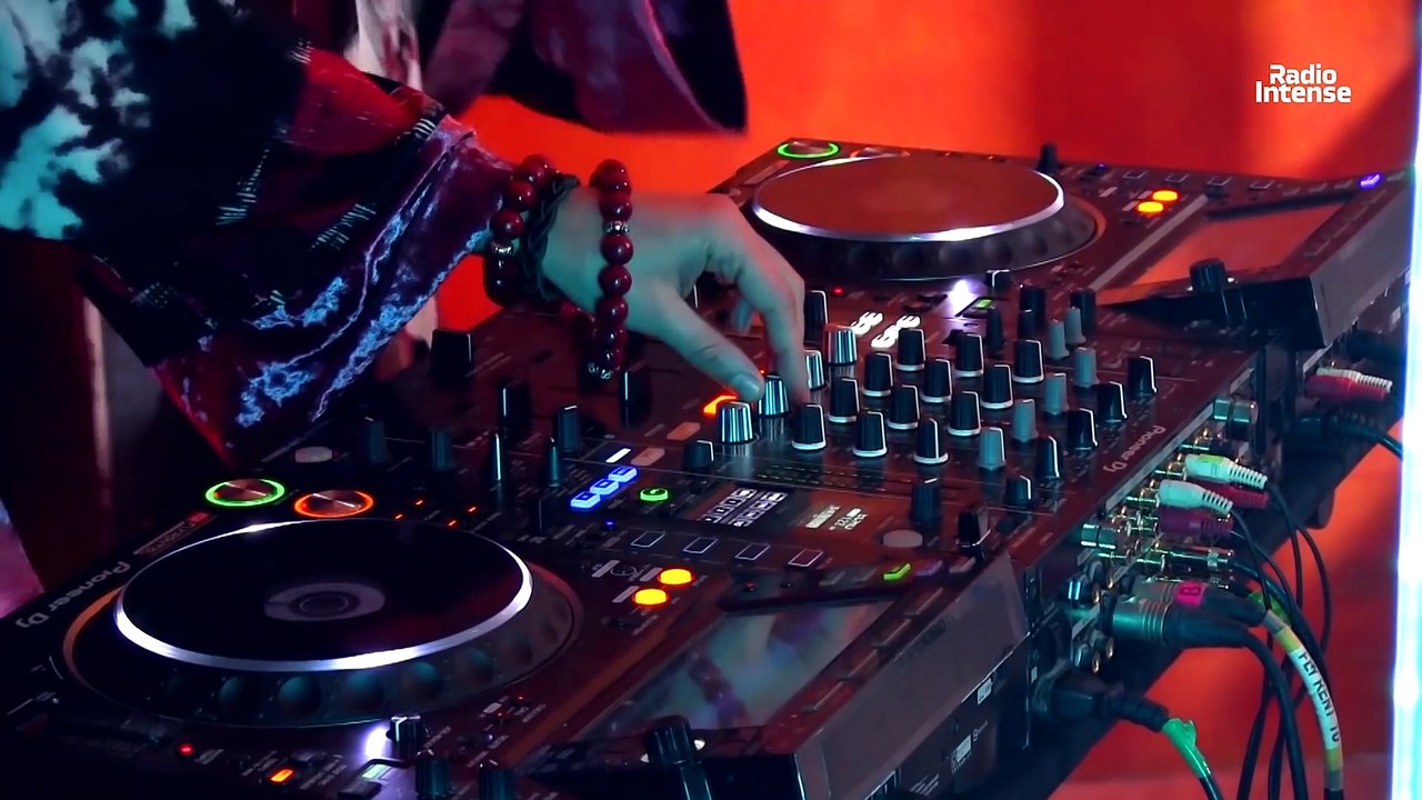 Alexander Alar b2b Korolova - Live @ Radio Intense 8.12.2020 ...