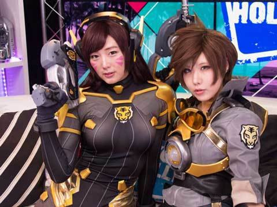 Spiral Cats Talk Cosplay & Take the Mystery Box Challenge - video ...