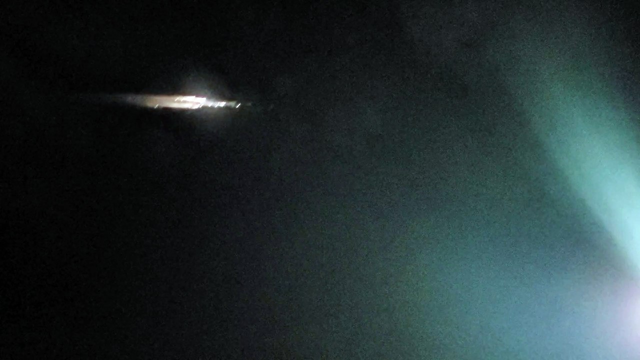 Falcon 9 Re-Entry Provides Free Light Show - video Dailymotion