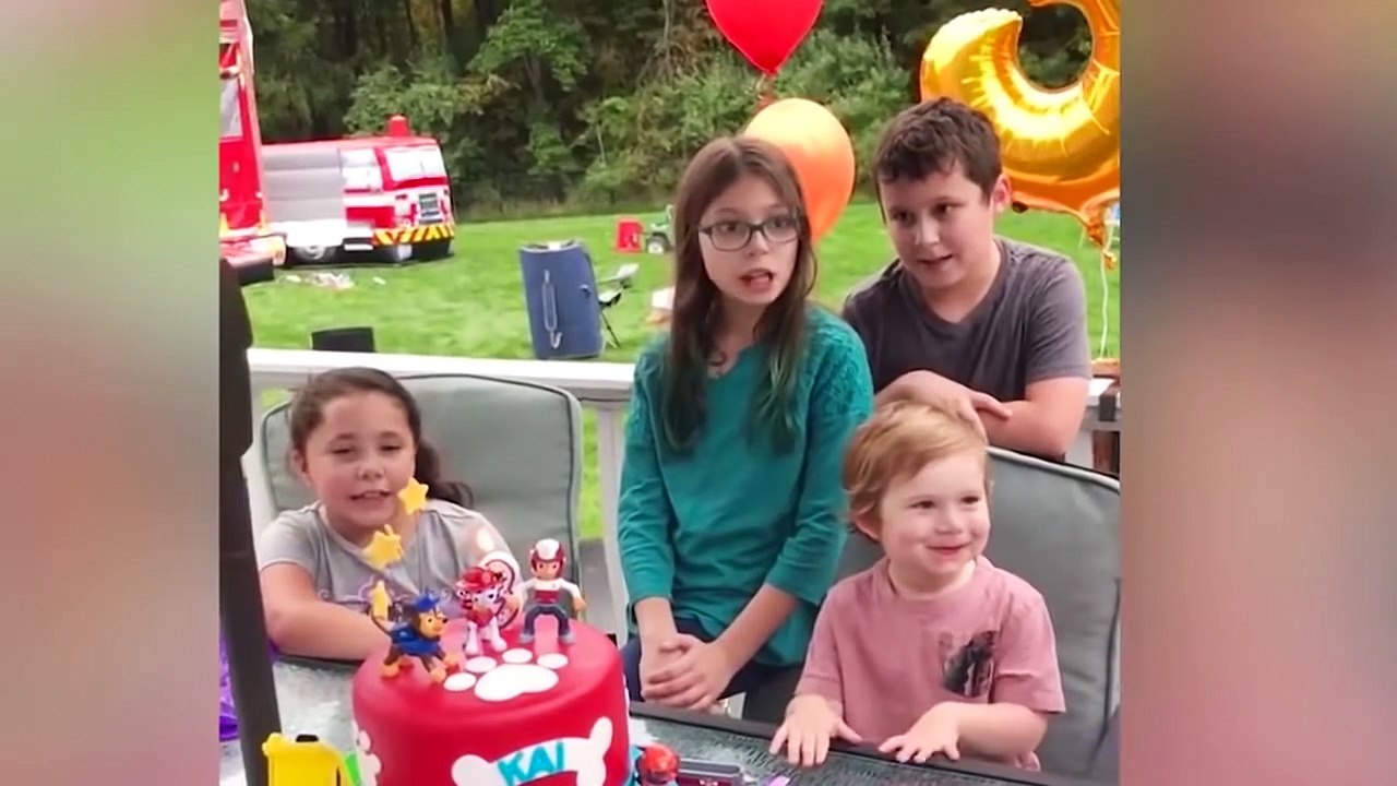 Funny Babies Blowing Candle And Fails | Funny Babies - video Dailymotion