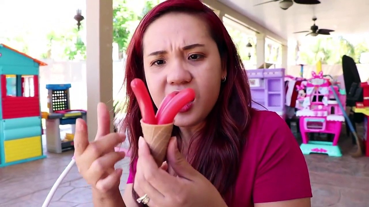 Wendy Pretend Play With Ice Cream Drive Thru Toy Store - video Dailymotion