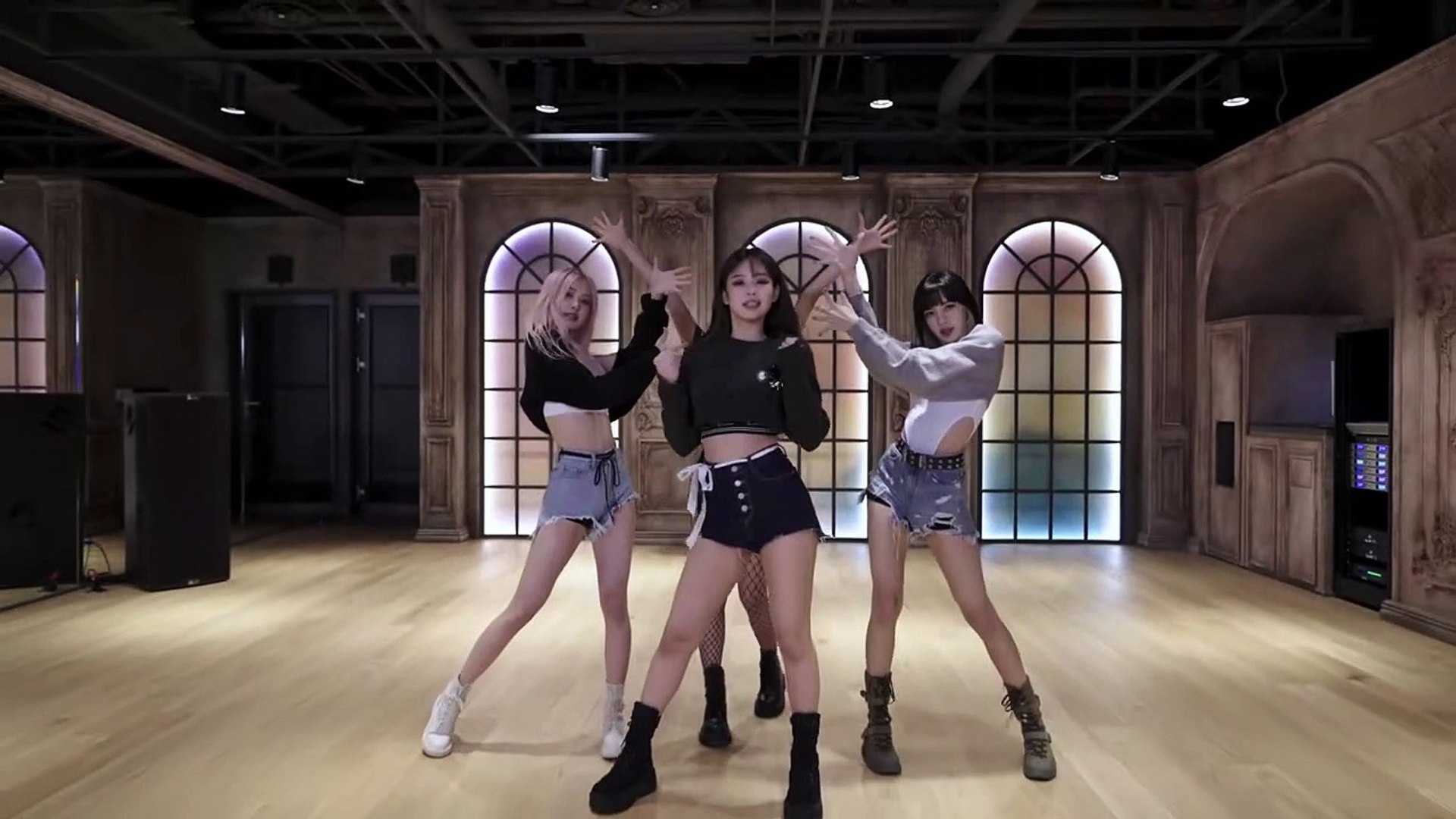 Dance Practice Girls Dance Practice Room Stock Illustrations – 174