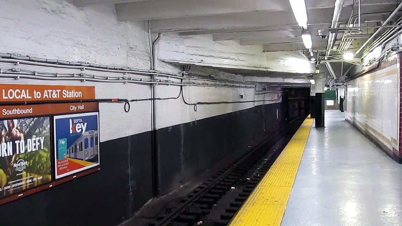 Local to AT and T Station at Walnut Locust Station - video Dailymotion